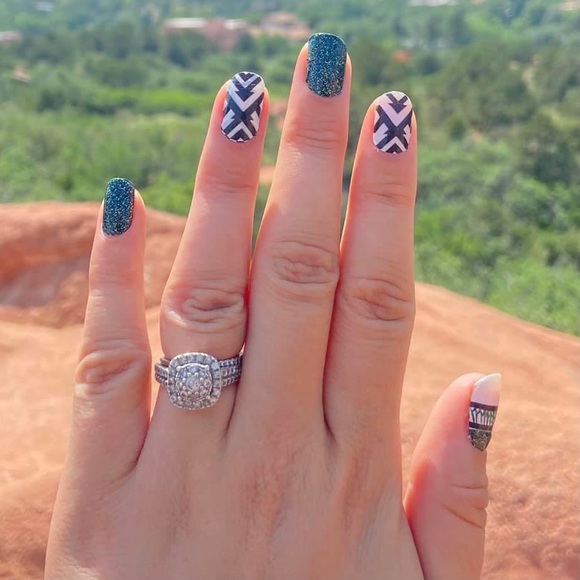 Color Street | Makeup | 55 Color Street Nail Strips Gaelic Greenery Nwt ...